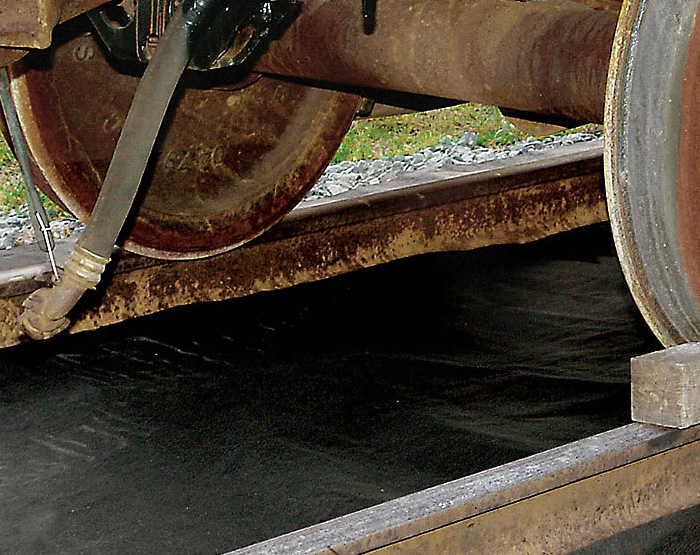 Absorbing Oil Spills Near Railroad Tracks - Expert Advice